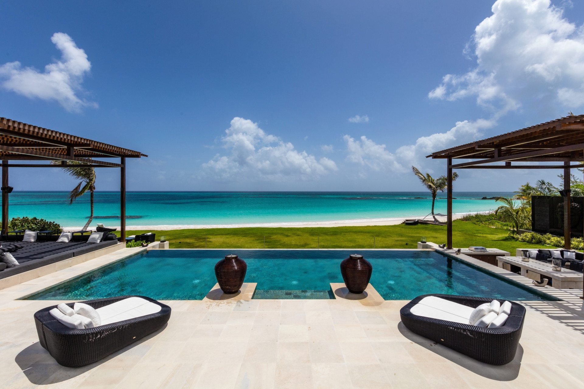 Villas Steps From, Right On, or Next To the Beach | UltraVilla